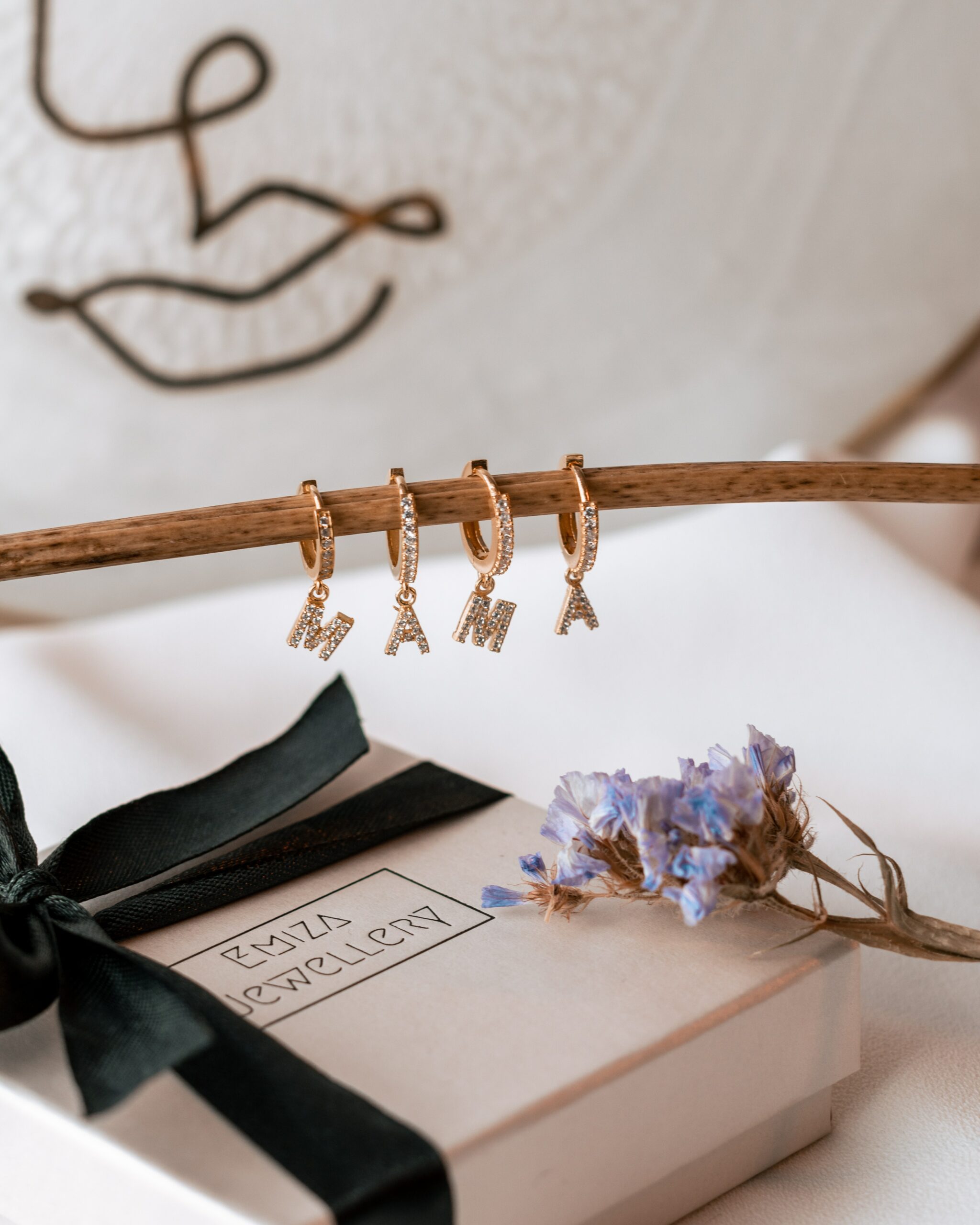 Innovative Jewelry Design: Breaking the Rules for Uniqueness
